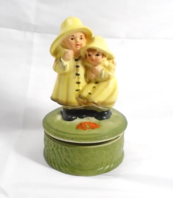 VINTAGE JAPAN MUSIC Box Boy and Girl with Raincoats Musical Singing In ...