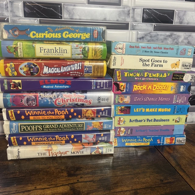 LOT OF 18 Various Children's VHS Tapes Arthur, Pooh, Barney, Sesame ...