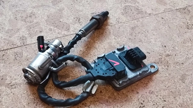 ORIGINAL MERCEDES BENZ NOx Sensor Lambdasonde A0009058011 + AdBlue ...
