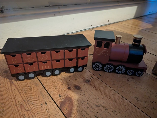 HARRY POTTER PRIMARK Wooden Hogwarts Express Train Advent Calendar £9. ...