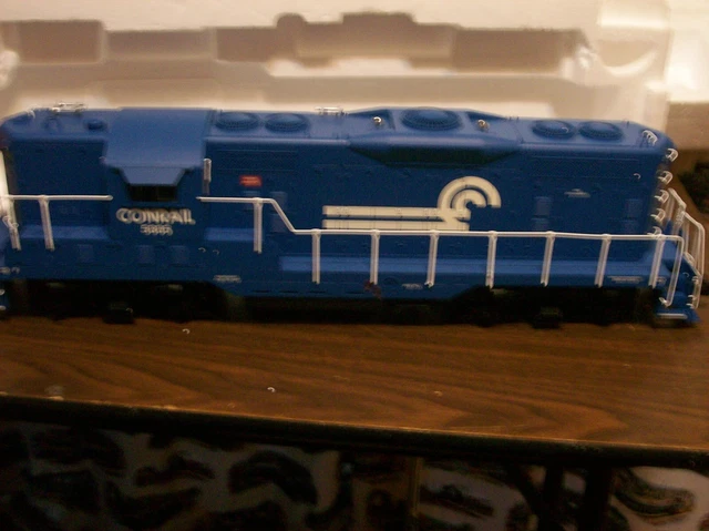 USA TRAIN G-SCALE Diesel Locomotive R-22108, Emd Gp7Gp9, Conrail $275. ...