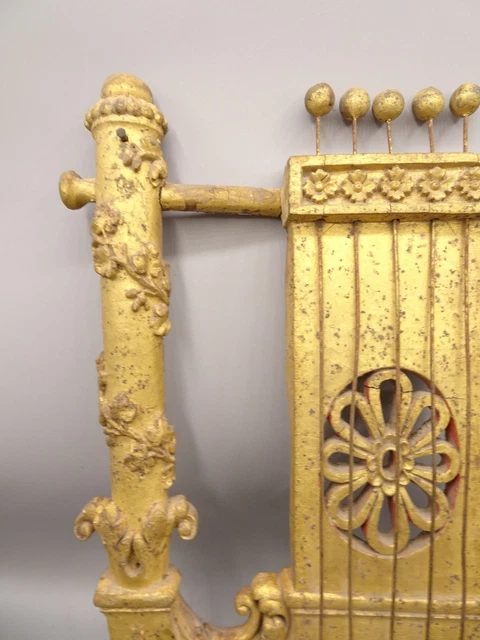 DÉCORATION EN TERRE cuite doré.Début XIX°. (no bois). Lyre,ameublement ...