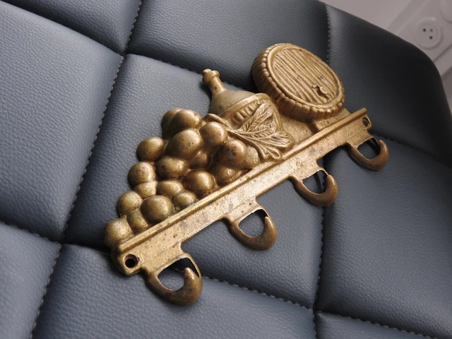 ANCIEN ATTACHE ACCROCHE torchons clés crochet cintre en bronze ou ...