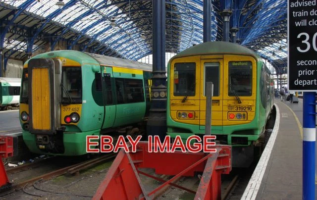 PHOTO CLASS 377 Set 377452 And 319216 At Brighton £1.00 - PicClick UK
