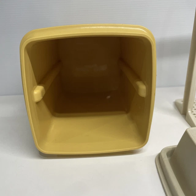 TUPPERWARE BEETROOT CONTAINER Retro Pick-a-Deli with Strainer HARVEST ...