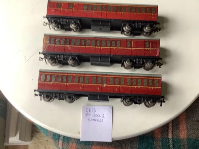 HORNBY DUBLO MODEL railway tinplate, suburban coaches, 3 rail £11.12 ...