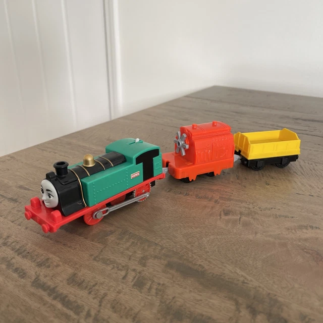 THOMAS THE TANK Engine & Friends Trackmaster Gina Motorized Train £14. ...