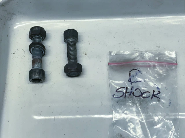 BUELL M2 CYCLONE Stoßdämpfer Schrauben Rear Shock Absorber Bolts Screws ...