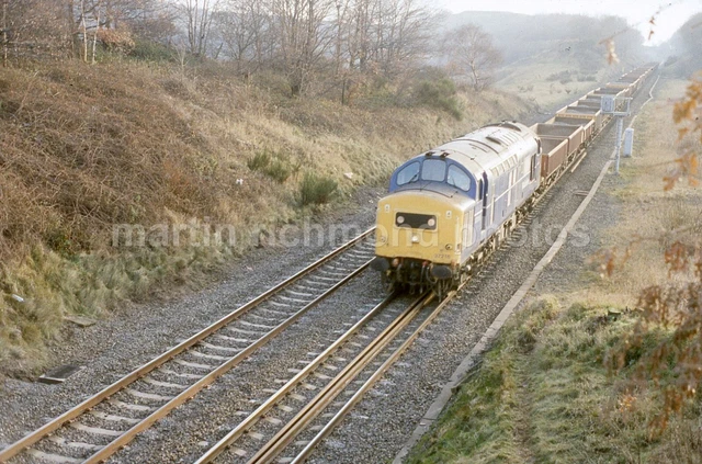 KINGSBURY CLASS 37 37216 15.7.01 Agfachrome 35mm Slide DS031 £2.99 ...