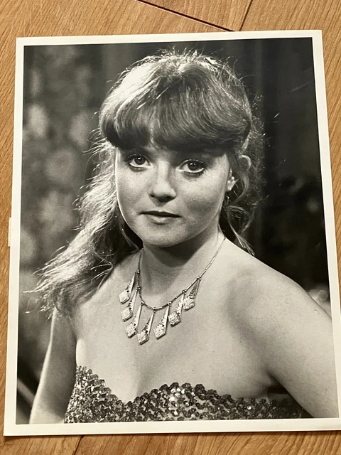KATE DORNING - original 1981 press photo. Holding The Fort. Sister of ...