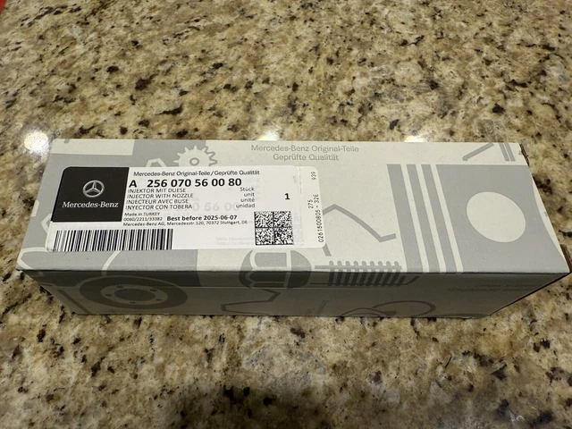 NEW GENUINE MERCEDES Benz Fuel Injector 256-070-56-00-80 $302.88 ...