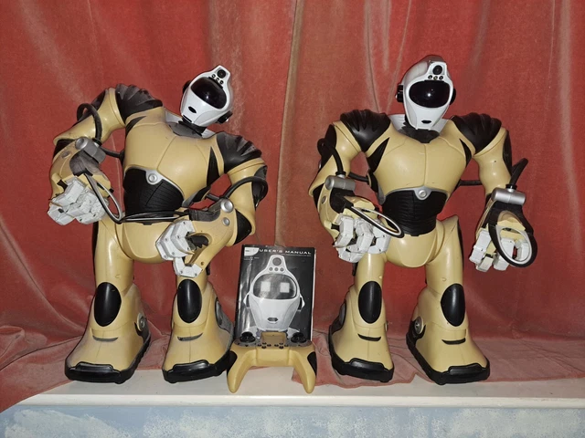 2 XWOWWEE ROBOSAPIEN V2 Talking Humanoid Robot with Remote Rare and ...