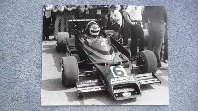 BOBBY RAHAL SIGNED 1979 F2 Chevron B48 Hart Photo in Good Condition £3. ...