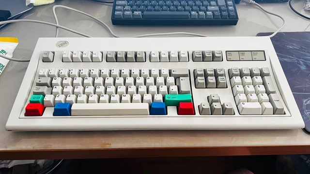 VINTAGE IBM MODEL M Terminal Keyboard 1391406 PS/2 UK Buckling Spring ...