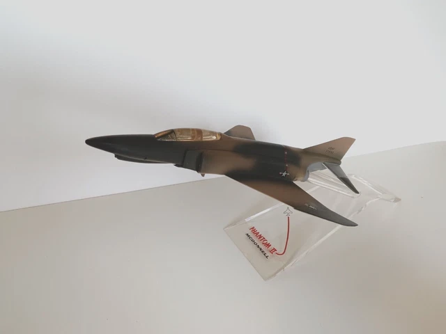 MCDONNELL DOUGLAS F-4 Phantom II USAF Version Desktop Model Airplane £ ...