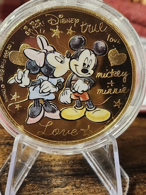 DISNEYS MICKEY MOUSE And Minnie Mouse Collector Medallion $9.00 ...