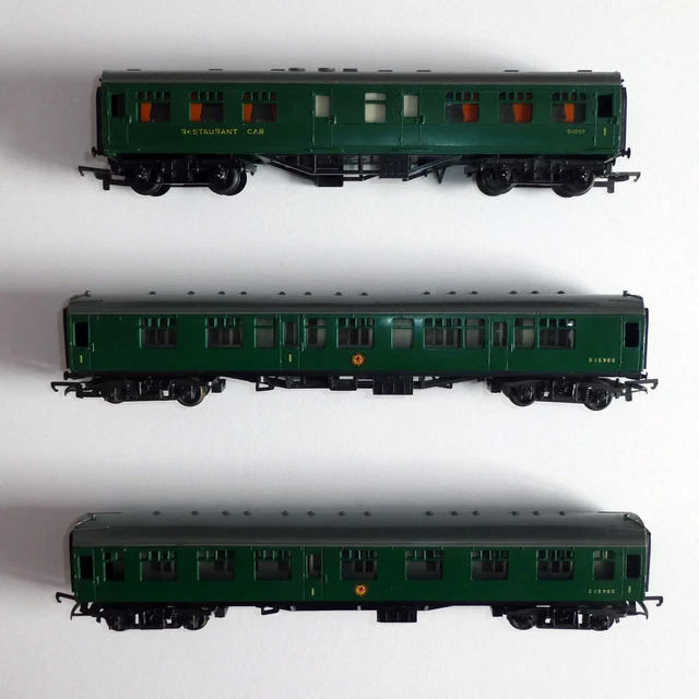 3 TRI-ANG GREEN Coaches R.229 Restaurant Car 1st Class Coaches S15900 ...