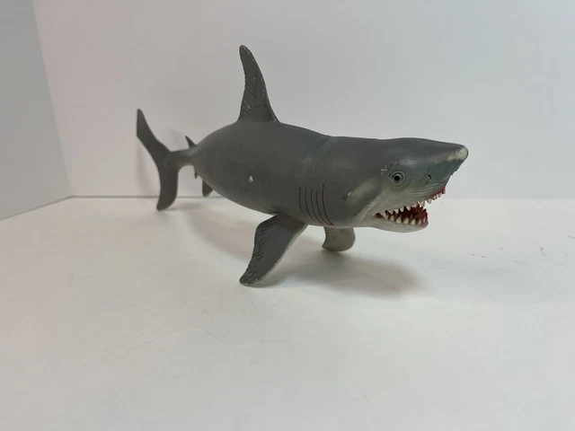 VINTAGE GREAT WHITE Shark 17" Rubber Water Squeeze Squirt Gun Pool Bath ...