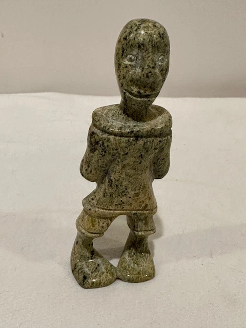 AUTHENTIC INUIT (ESKIMO) Soapstone Carving MAN - Qiatsuq Ragee $70.00 ...