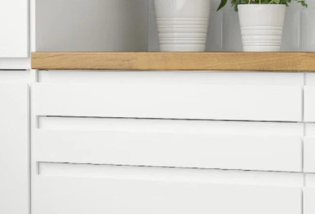 2X IKEA VOXTORP Handleless Matt White kitchen drawer Front 10 x 80cm ...