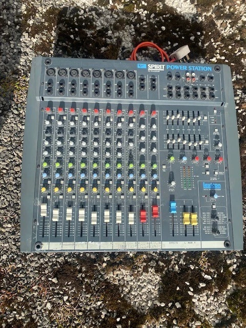 SOUNDCRAFT SPIRIT POWER Station 12 channel mixing desk 265w £42.32 ...