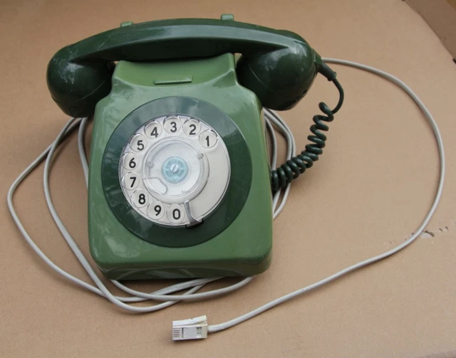 GREEN BRITISH TELECOM Dial Telephone - 8746 - B.T. QC/CCF - Converted ...