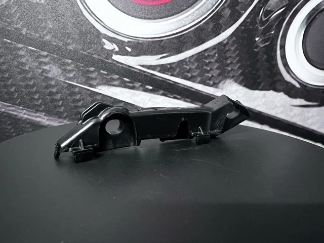 NEW GENUINE MERCEDES-BENZ W205 C-Class RH Front Bumper Bracket ...