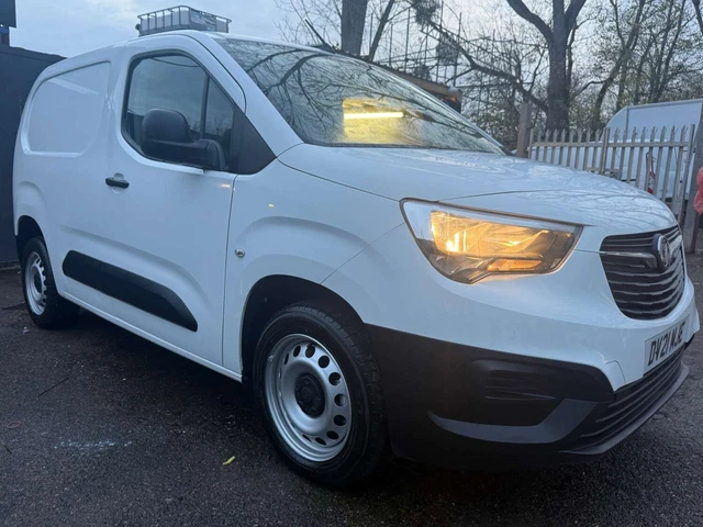 2021 VAUXHALL COMBO 1.5 Combo 2300 Dynamic TD Panel Van Diesel Manual £ ...
