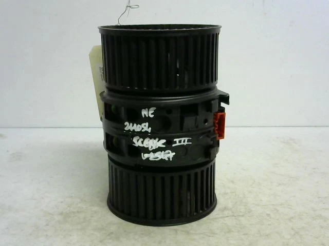 RADIATEUR MOTEUR RENAULT SCENIC III Phase 1 272109961R EUR 80,00 ...