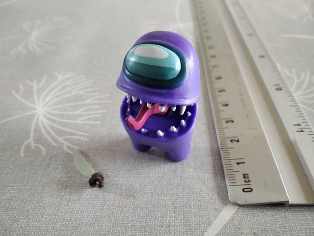 FIGURINE AMONG US - tomy - innersloth TOIKIDO - violet monstre + épée ...