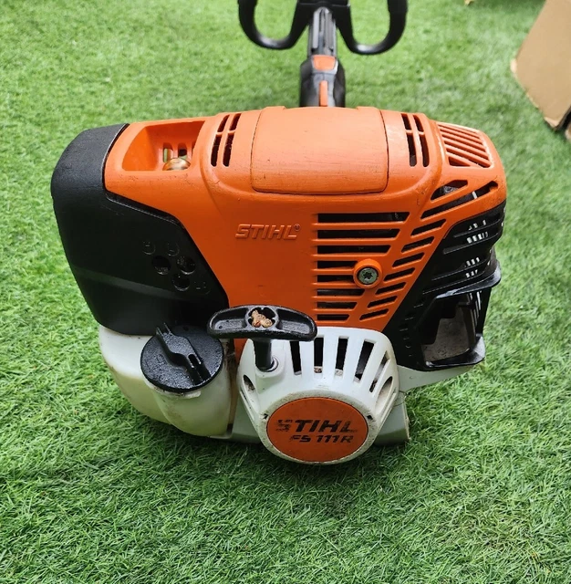 STIHL FS 111 R PETROL BRUSHCUTTER STRIMMER FS111R Year 2021 Model £350. ...