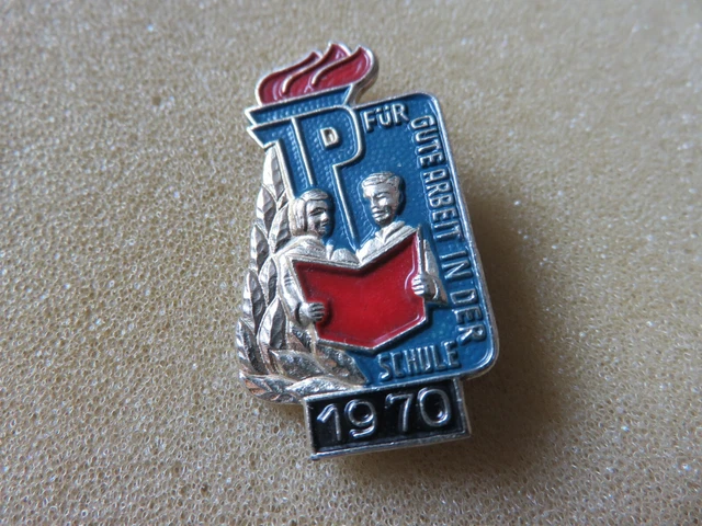 ALTES DDR ABZEICHEN . JP Junge Pioniere ,Für gute Arbeit in der Schule ...