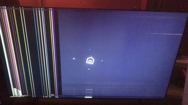 85INCH SAMSUNG SMART tv perfect screen just pixels have gone down one ...