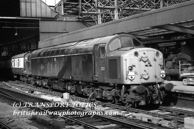 DIESEL RAILWAY PHOTO CLASS 40 WHISTLER No 252 NEWCASTLE - TRANSPORT ...