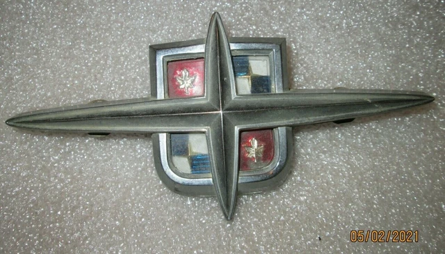 RARE 1950'S CANADIAN MERCURY HOOD TRUNK EMBLEM BADGE FLAG CANADA FoMoCo ...