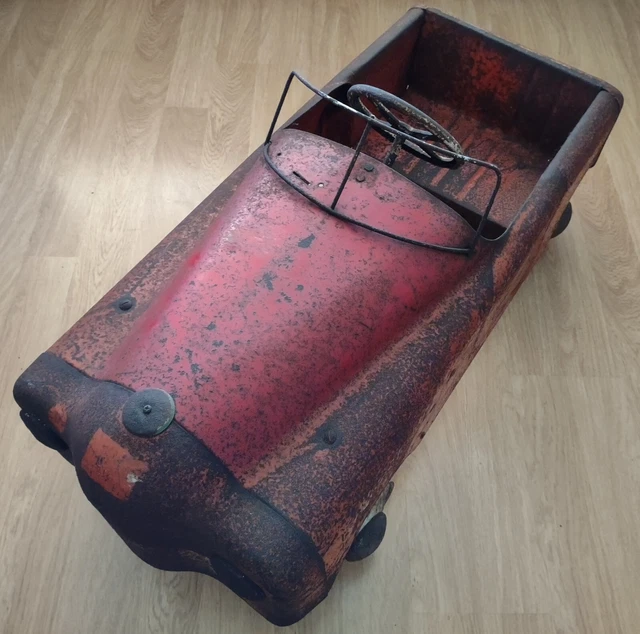 VINTAGE 1950'S ORIGINAL Triang Meteor red pedal car - Collection Only £ ...
