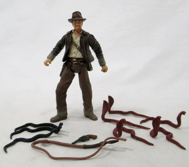 HASBRO INDIANA JONES Raiders of the Lost Ark Temple Pitfall Indy 3.75 ...
