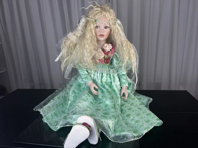 UTE KASE LEPP Poupon de Collection Porcelaine Poupée 80 Cm. État Parfait EUR 128,63 - PicClick FR