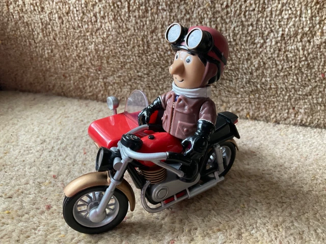 POSTMAN PAT MOTORBIKE with Sidecar & AJ Bains Figure - Rare!!! £14.99 ...