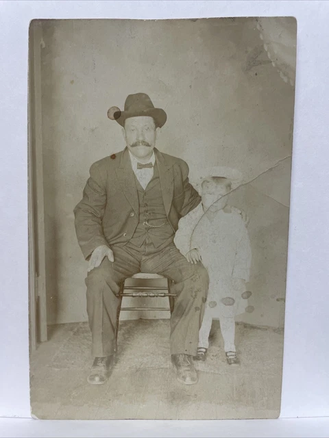 CARTOLINA RPPC UOMO Con Grande Baffo E Figlio EUR 15,65 - PicClick IT