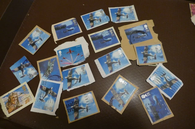 17 PLANES AIRCRAFT British UK commemorative postage stamps postal GB £1 ...