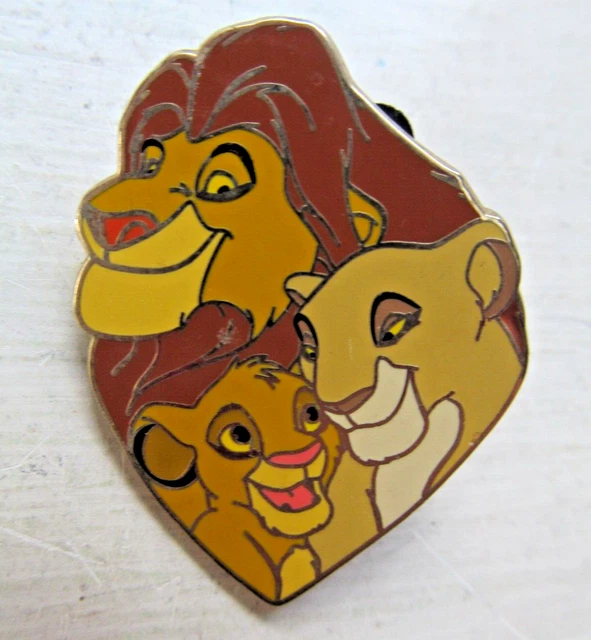 DISNEY PARKS PIN Lion King Family Heart Cluster Simba Mufasa Sarabi ...
