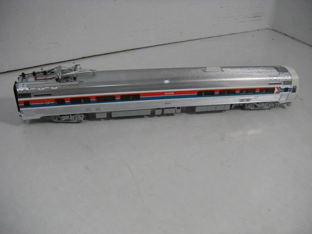 WALTHERS PROTO 920-14800 HO Amtrak Phase I 85' Budd Metroliner Snack ...