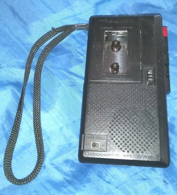 MICRO-12 CASSETTE RECORDER Realistic Vintage Tape Handheld Electronic £ ...