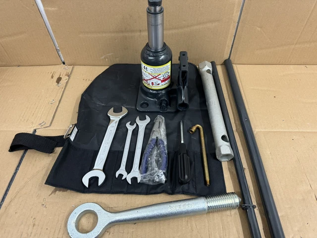 IVECO DAILY GENUINE 4 Ton Bottle Jack And Tool Kit Set 500327449 £149. ...