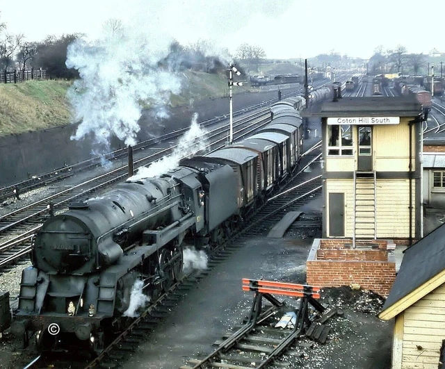 COTTON HILL SOUTH RAILWAY SIGNAL BOX, SHROPSHIRE Loco; 92026 PHOTO 12 x ...