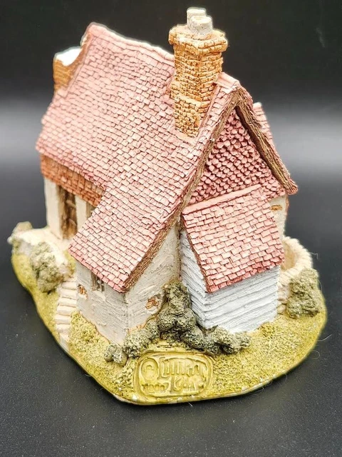 LILLIPUT LANE BROCK Bank 1988-93 England Collection Figurine $15.55 ...