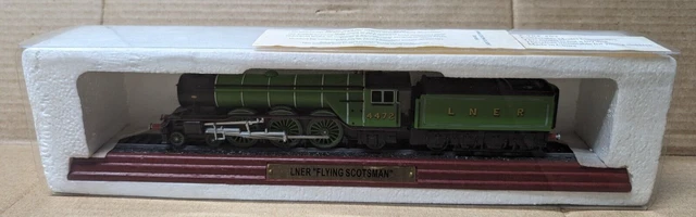 ATLAS EDITIONS LNER Flying Scotsman Static Model Train 3904402 £9.95 ...