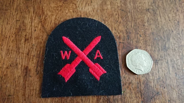 ROYAL NAVY WEAPONS Analyst (Crossed Rockets) Qualification Badge Patch ...