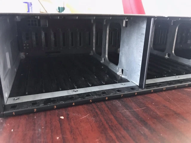 IBM STORWIZE 81Y4391 \ MT MODEL 31P1841\ PN 00MJ255 WITH 2x CONTROLER ...